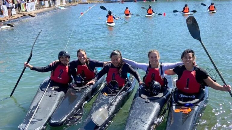 La escuela de canotaje continúa durante el verano - Toque Deportivo